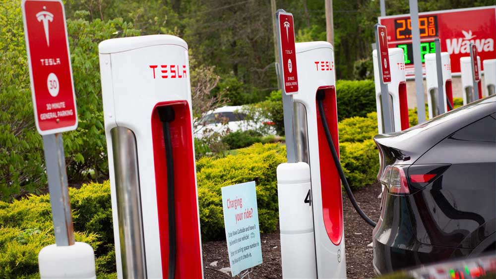 Tesla Supercharger Network: Gas Station for EVs in Future | Blue ...