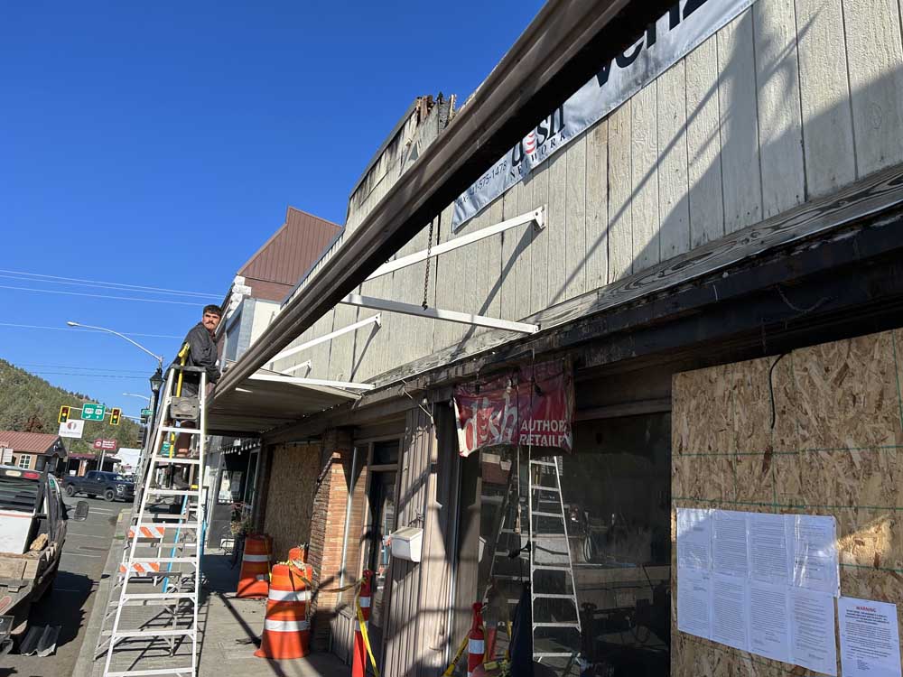 Fire-gutted downtown John Day building has new owner | Blue Mountain Eagle