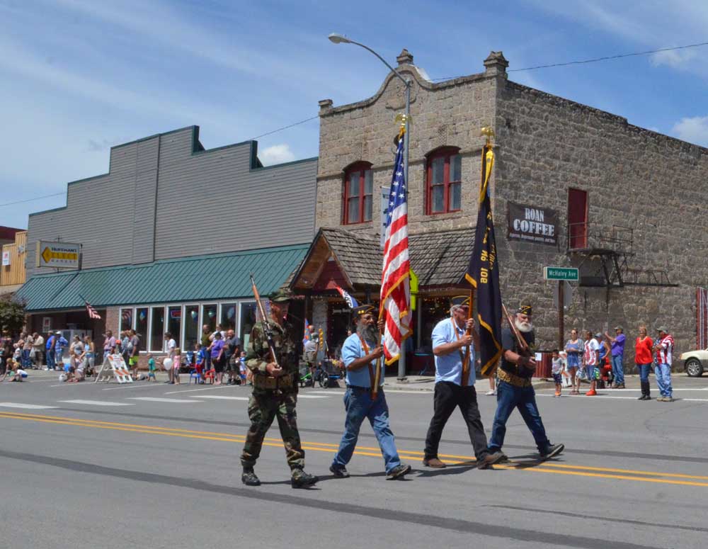 Prairie City fireworks show is back | Blue Mountain Eagle