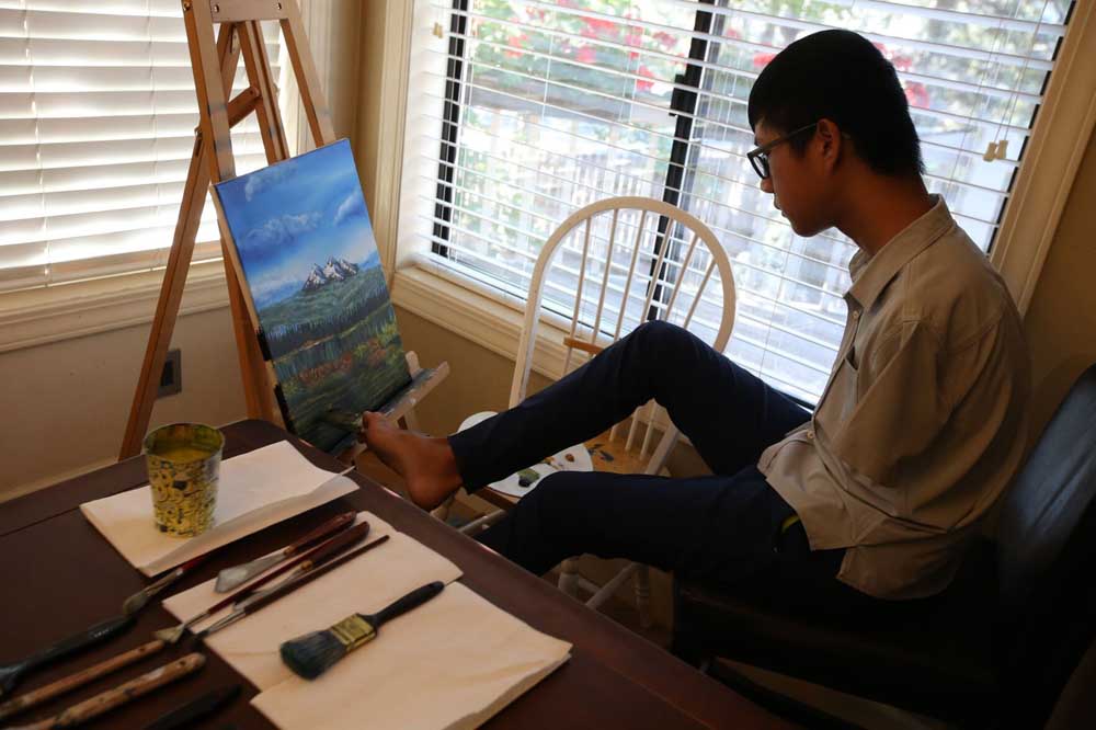 Bend artist Jayden Tranby, 15, paints using his feet | Blue Mountain Eagle