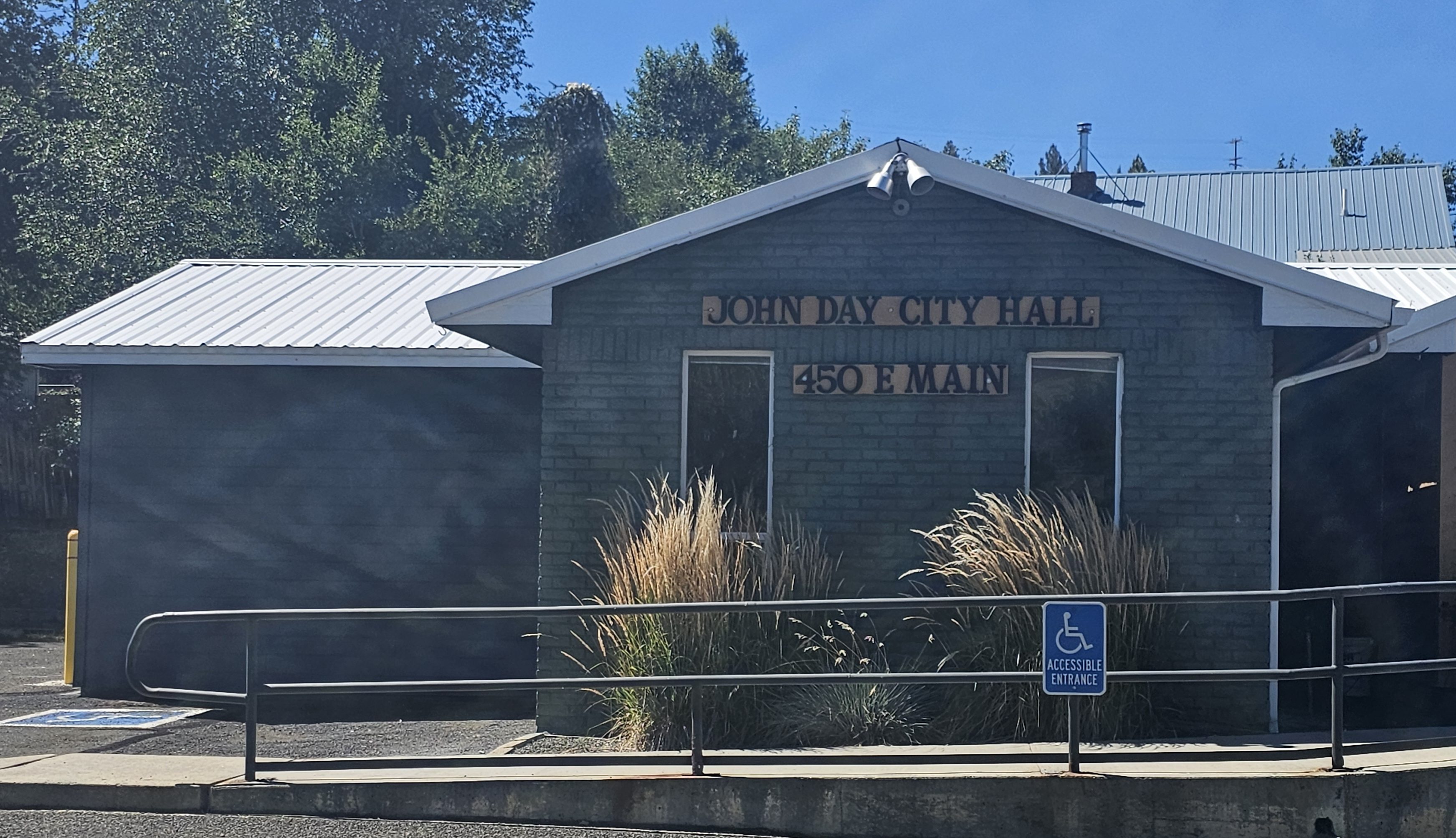 JD City Council considers vacancy, Kam Wah Chung developments | Blue ...