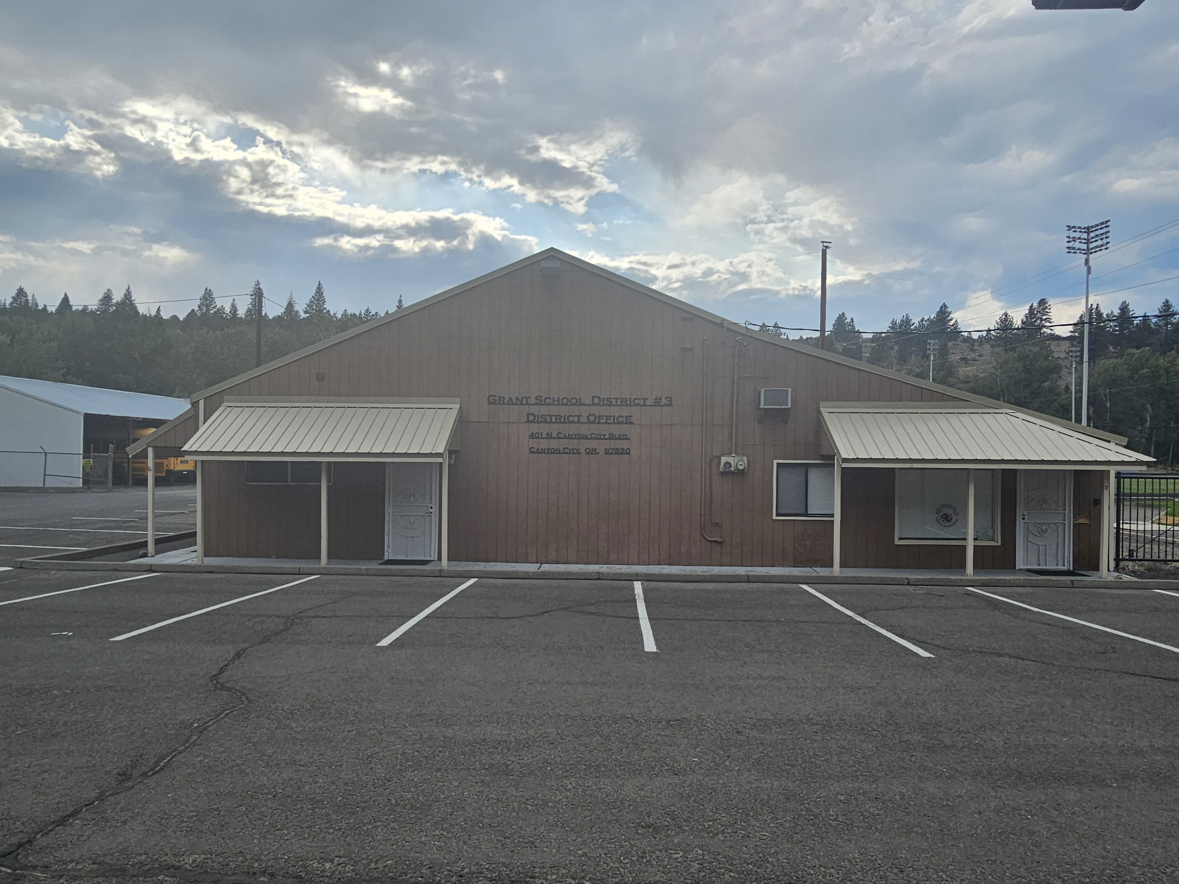 Grant School District names superintendent finalists | Blue Mountain Eagle